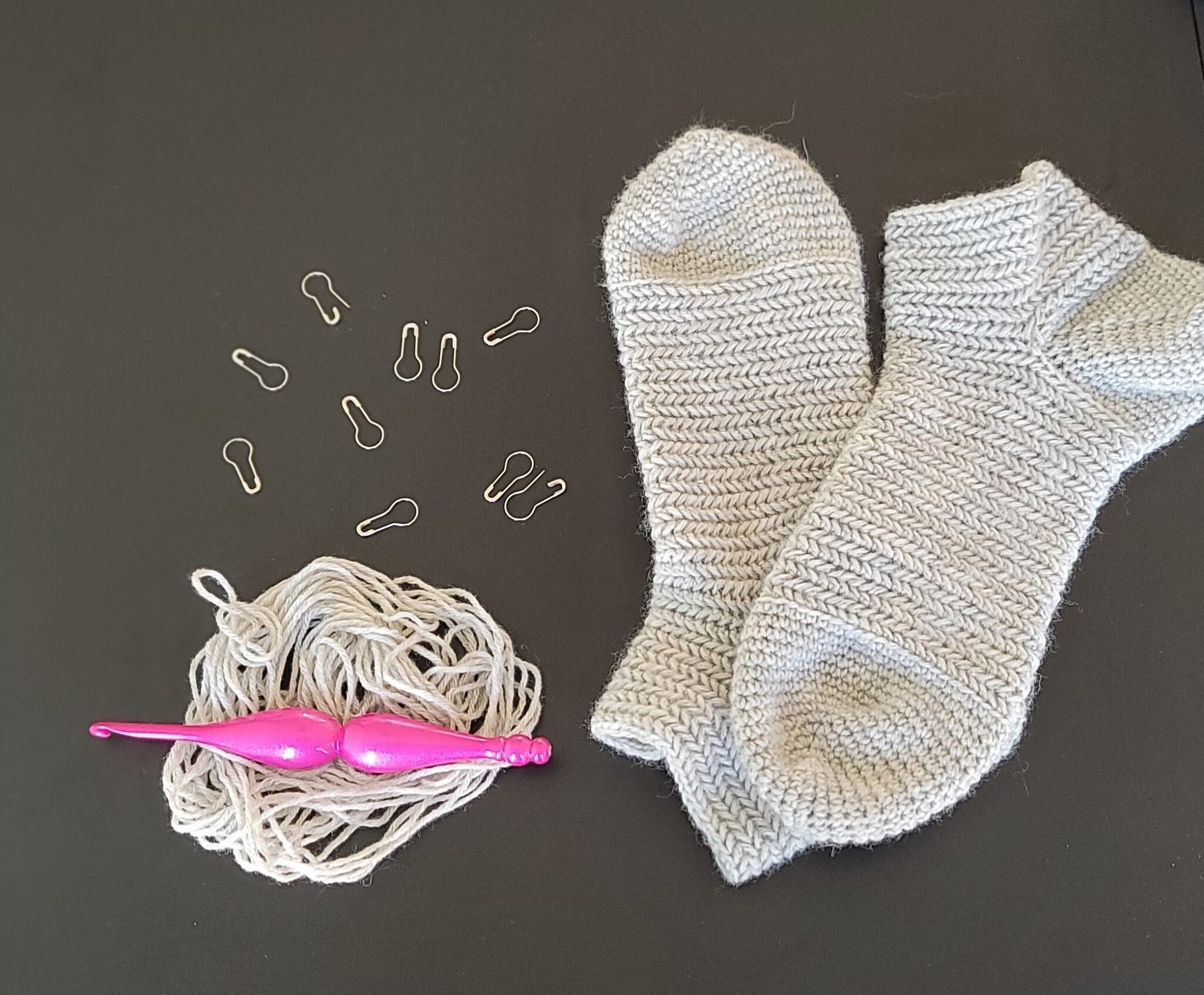 Fishbone Crochet Ankle Socks: Free Crochet Pattern