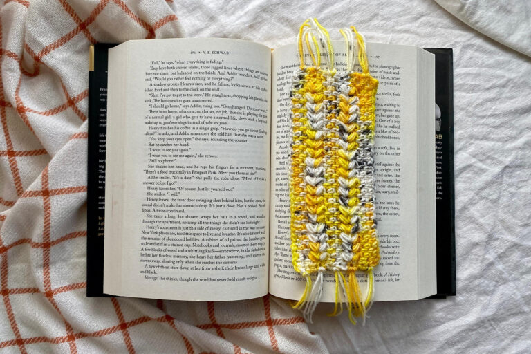 35 Crochet Patterns For Book Lovers - Two Brothers Blankets